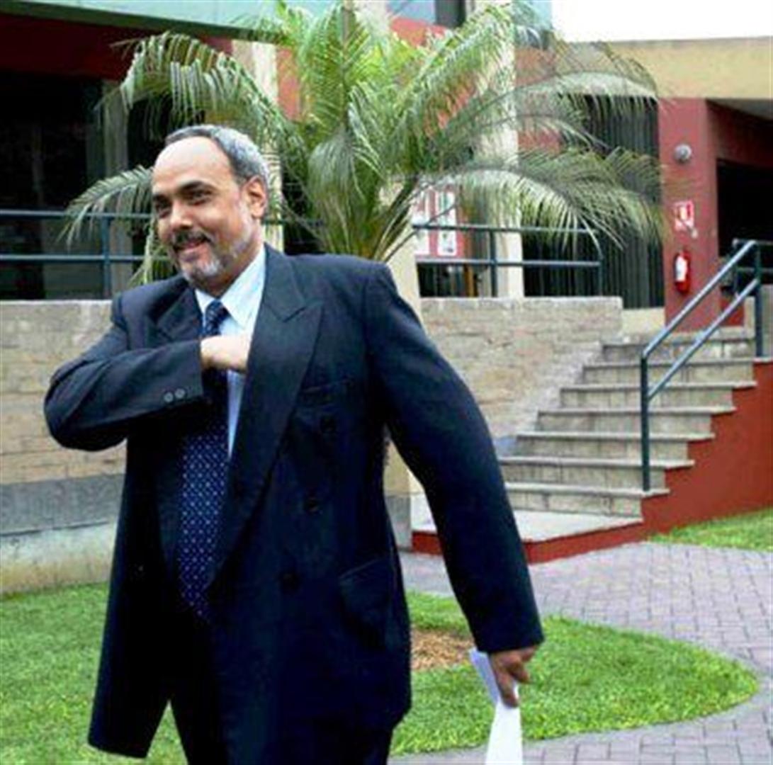 Confirmado: Manuel Burga va a la re-reelección en la FPF - Diario de ...
