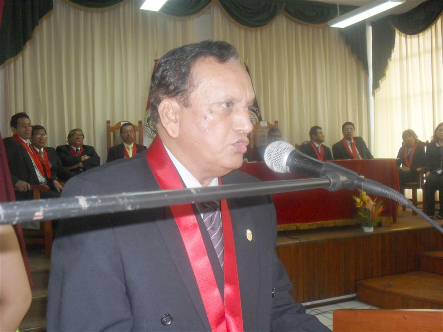 DISCURSO MEMORIA-2010 del doctor Roger Cabrera Paredes al inicio del ...