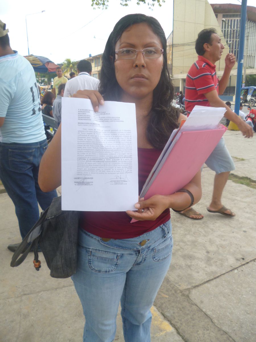 Ordenan captura de marino que habría raptado a su menor hijo - Diario ...