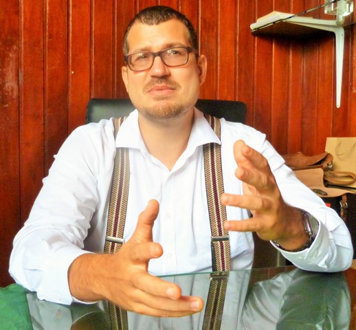 “Debe haber una zona industrial especial con beneficios para todos lo ...