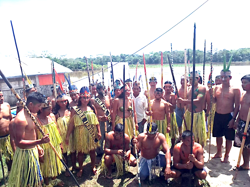 Indígenas Kichwas bloquean el río Curaray - Diario de Noticias y ...